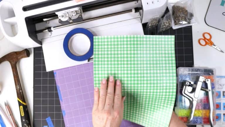 How to Make a Faux Leather Flower Mini Purse with a Cricut - Amy Romeu