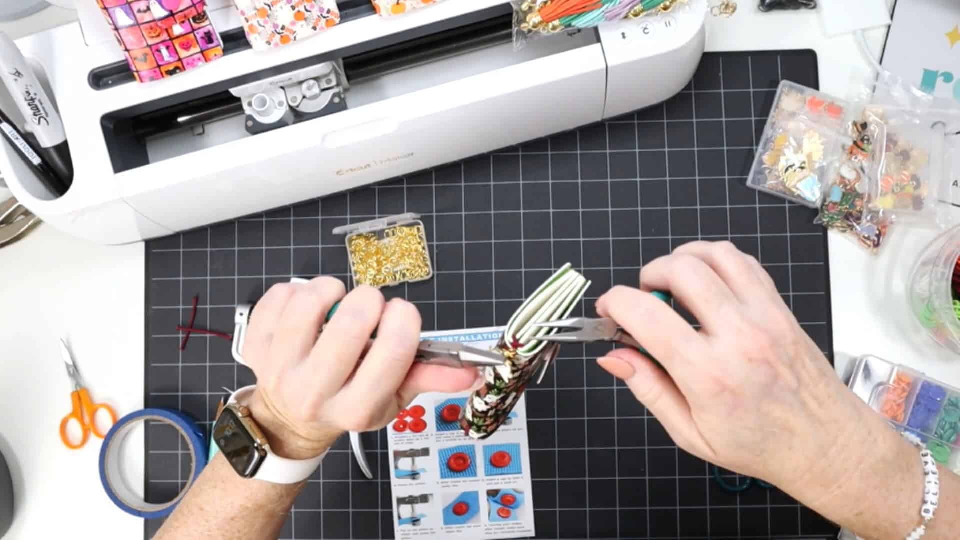 DIY Faux Leather Mini Notebook Covers - Amy Romeu