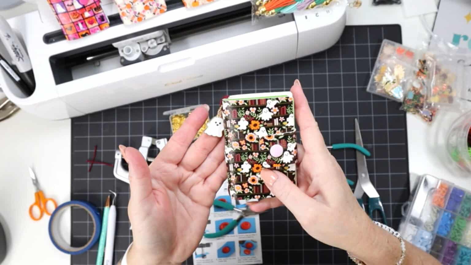 DIY Faux Leather Mini Notebook Covers - Amy Romeu