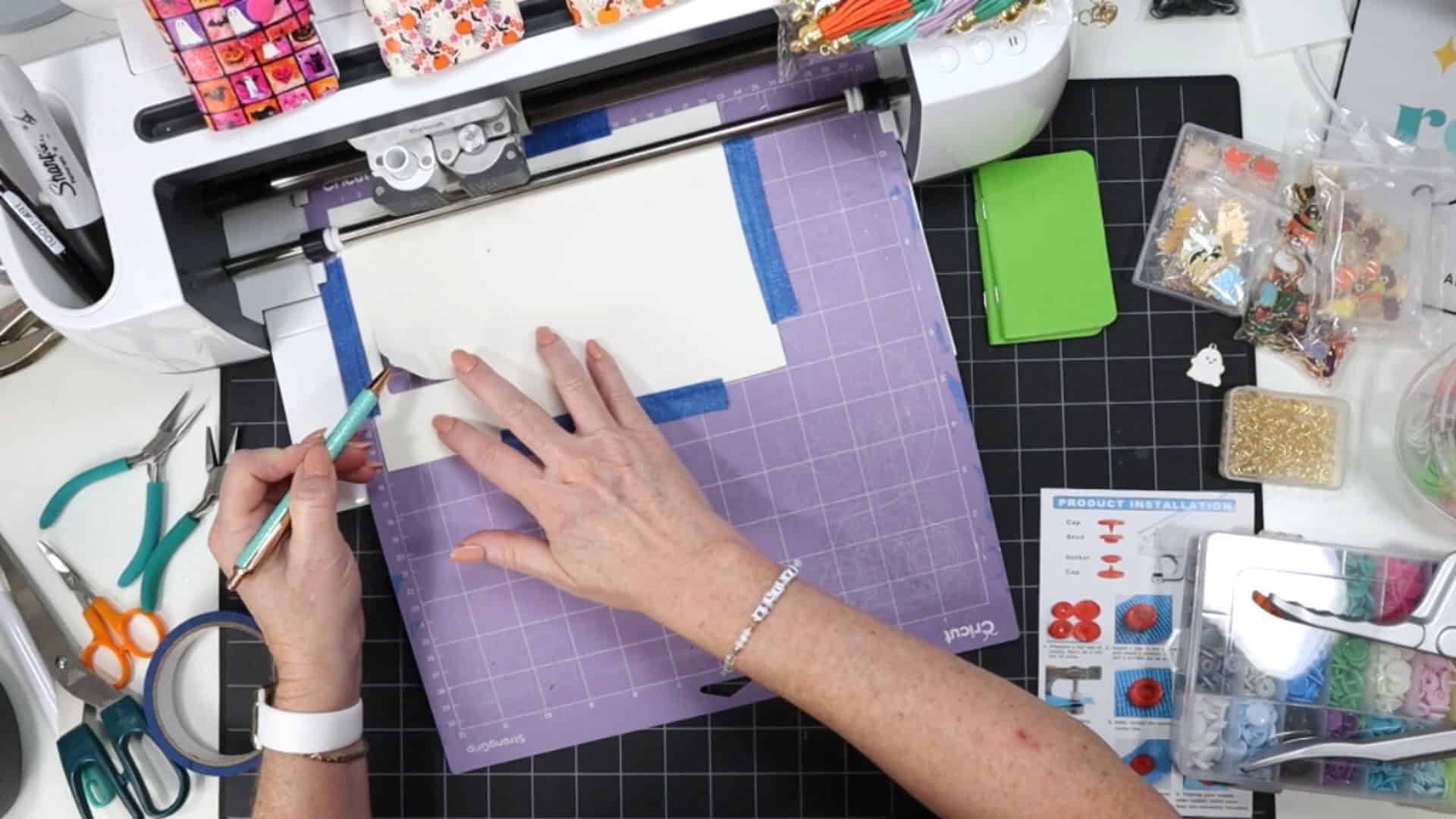 DIY Faux Leather Mini Notebook Covers - Amy Romeu