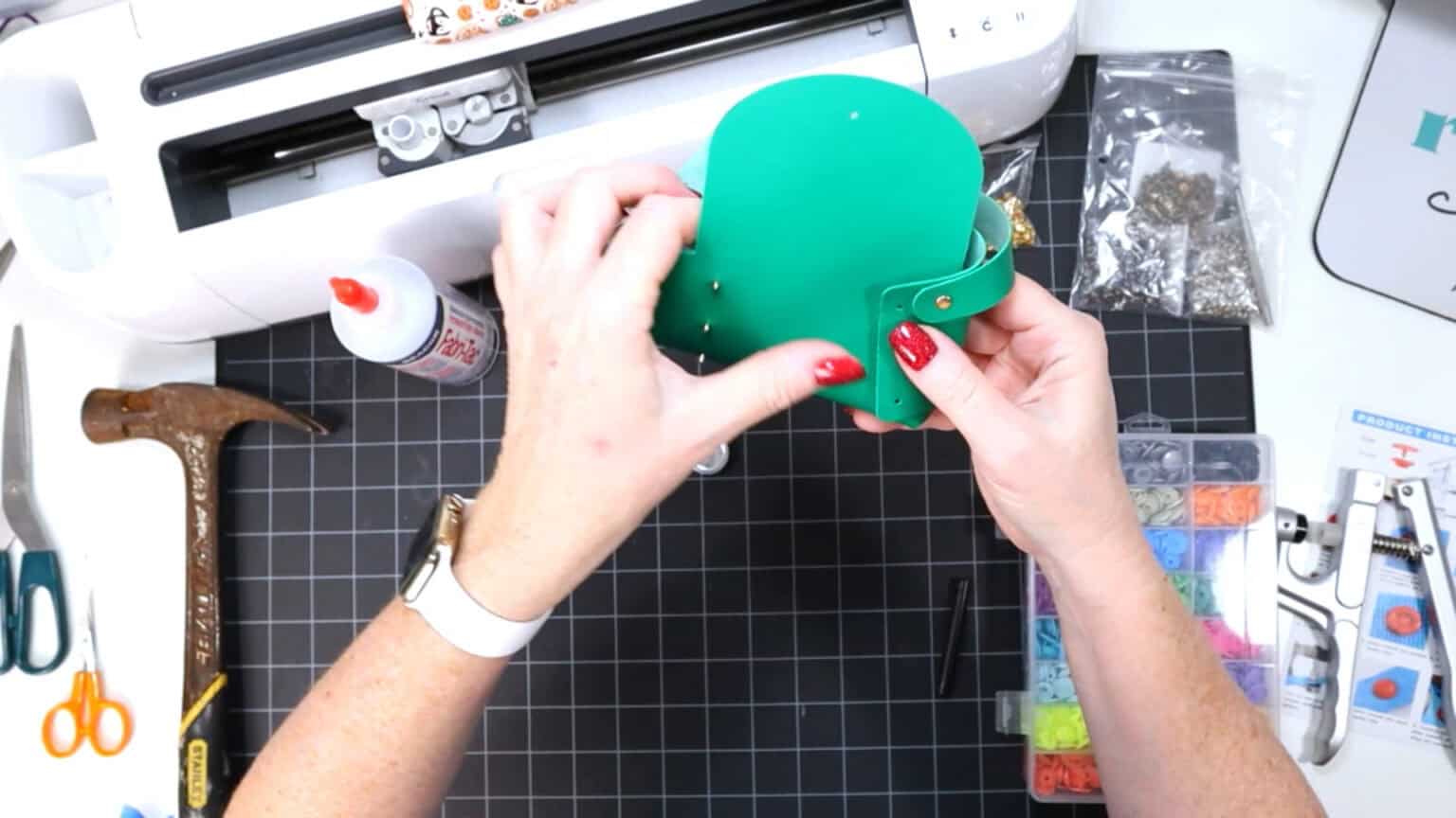 How to Make a Faux Leather Mini Purse with a Cricut - Amy Romeu