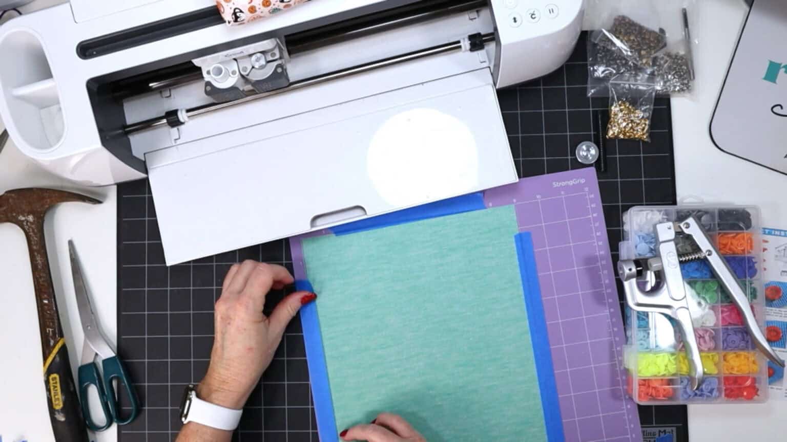 How to Make a Faux Leather Mini Purse with a Cricut - Amy Romeu