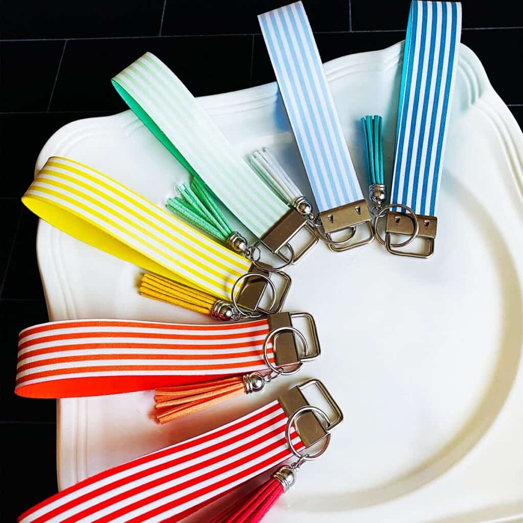 How to Make a Pencil Keychain with a Cricut - Amy Romeu